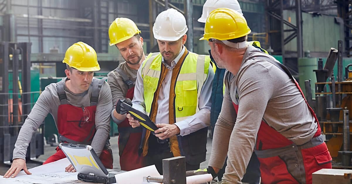 Transforming Construction Companies with Microsoft 365 Transforming Construction Companies with Microsoft 365